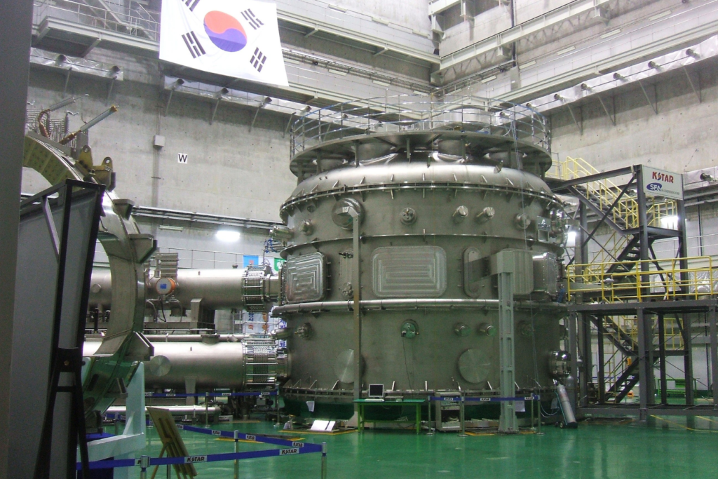 Korea’s KSTAR Fusion Reactor Sets 30-Second Plasma Containment Record ...