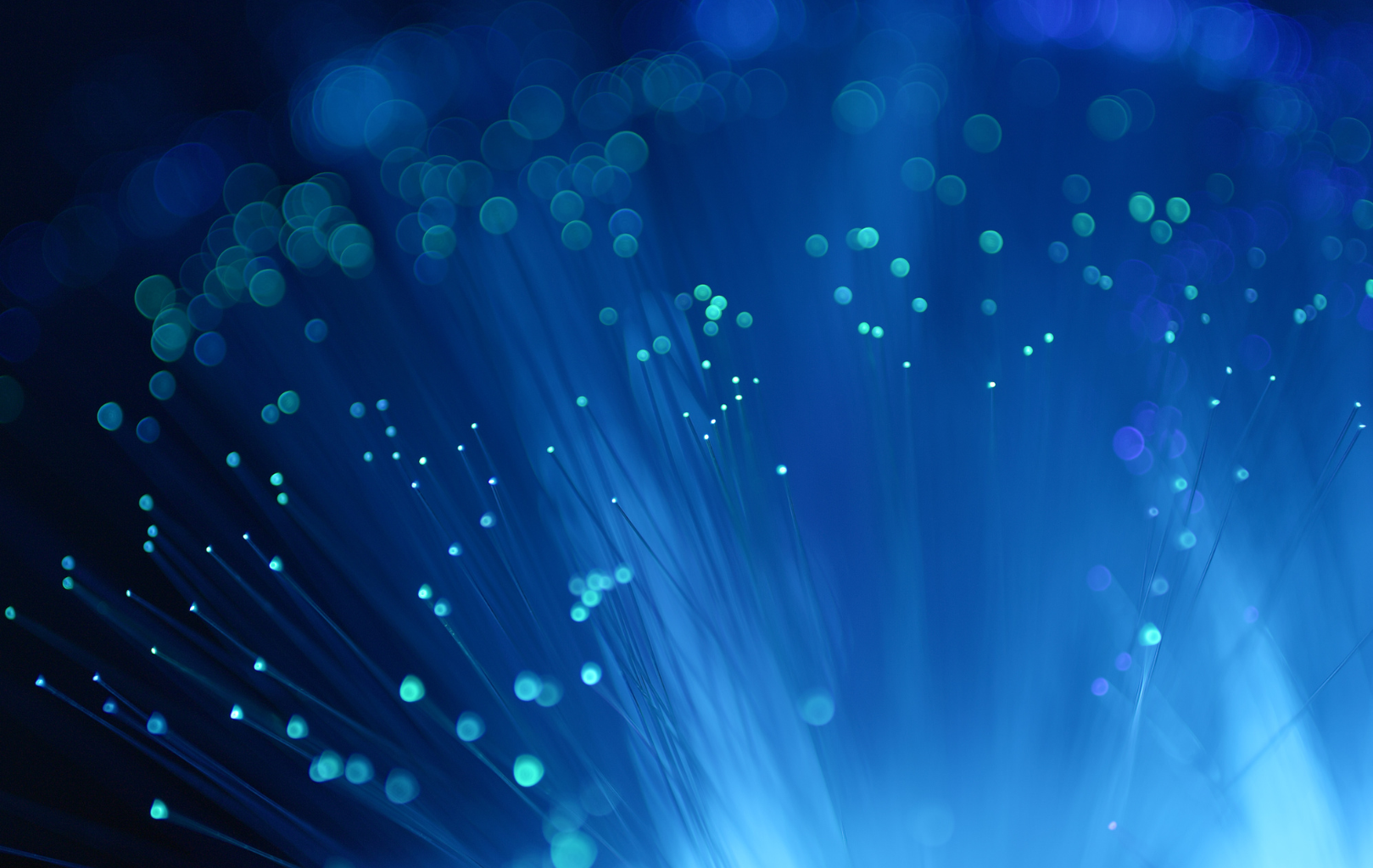 Advancements in AI and Fiber Optics Transform Data Center Communication ...